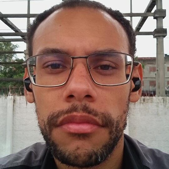 Lucas E. C. G. de Melo, Autor em Guia Mundo Moderno