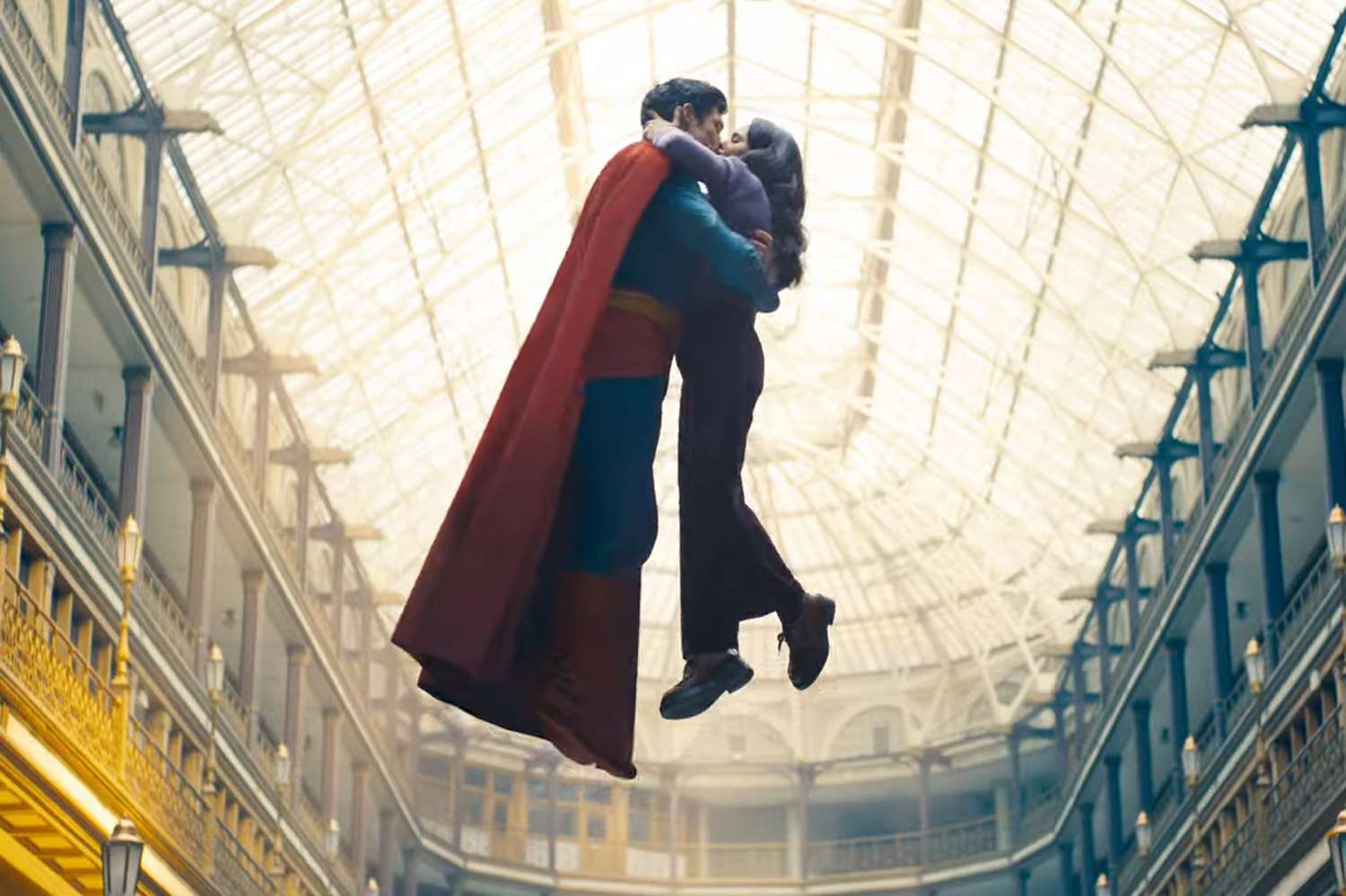 Cinemark promete ingresso grátis para quem for assistir a novo 'Superman' com cueca por cima da ...